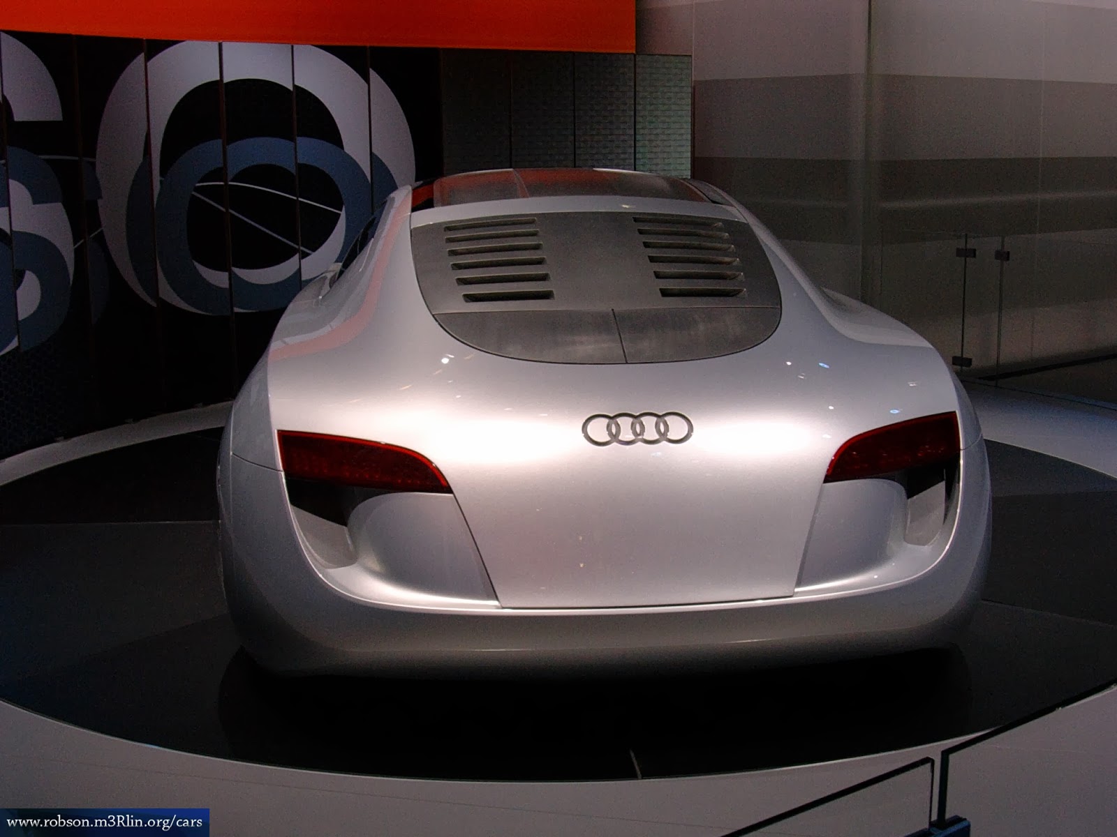 Informative BLOG: Audi RSQ concept car
