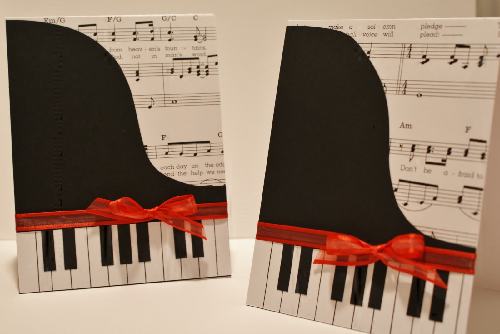 I Hold All The Cards: Papercraft Planet Feature: Piano Card