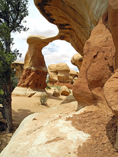 Written In Stone...seen through my lens: Erosive Magic at the Devil’s ...