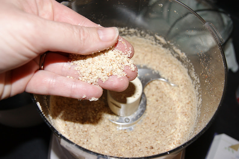 Chocolate Almond Flourless Cake | The Kitchen is My Playground