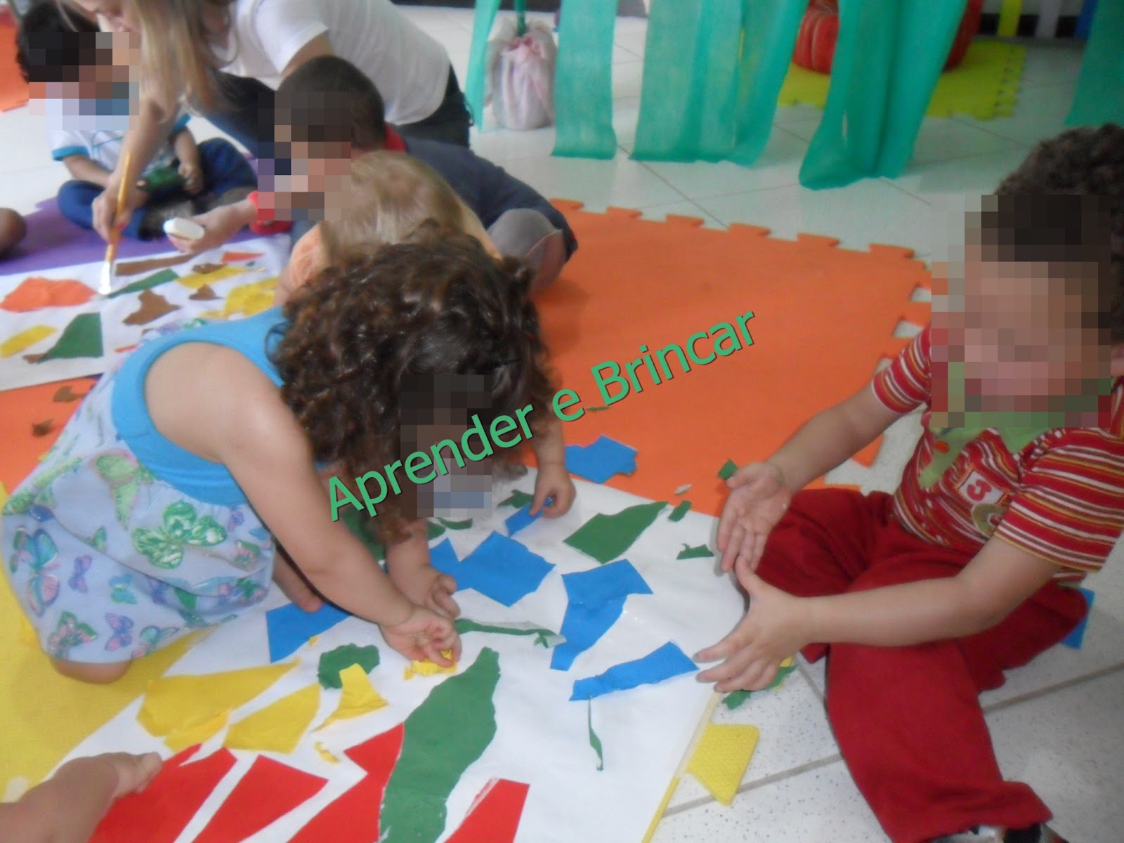 Aprender e Brincar: Infantil II:Colagem com papel colorido