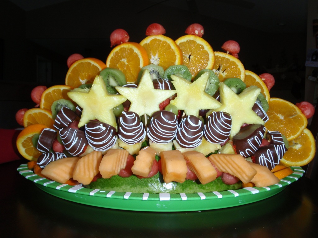 Creative Creations by Mackenzie: Super Fruitbowl - Packers vs. Steelers