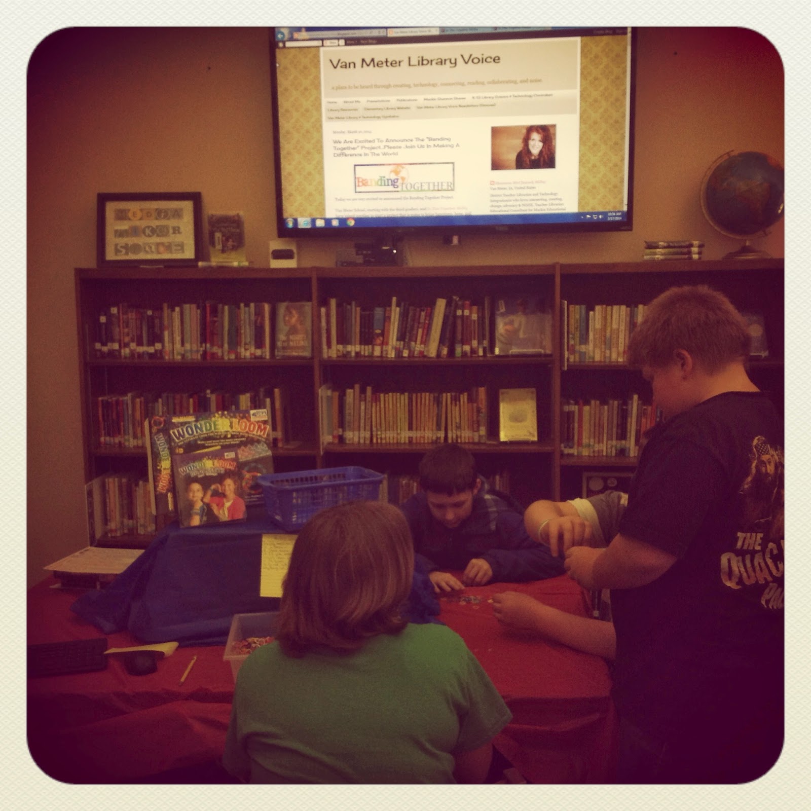 Continuously Learning in the Library: Collaborating & Creating During ...
