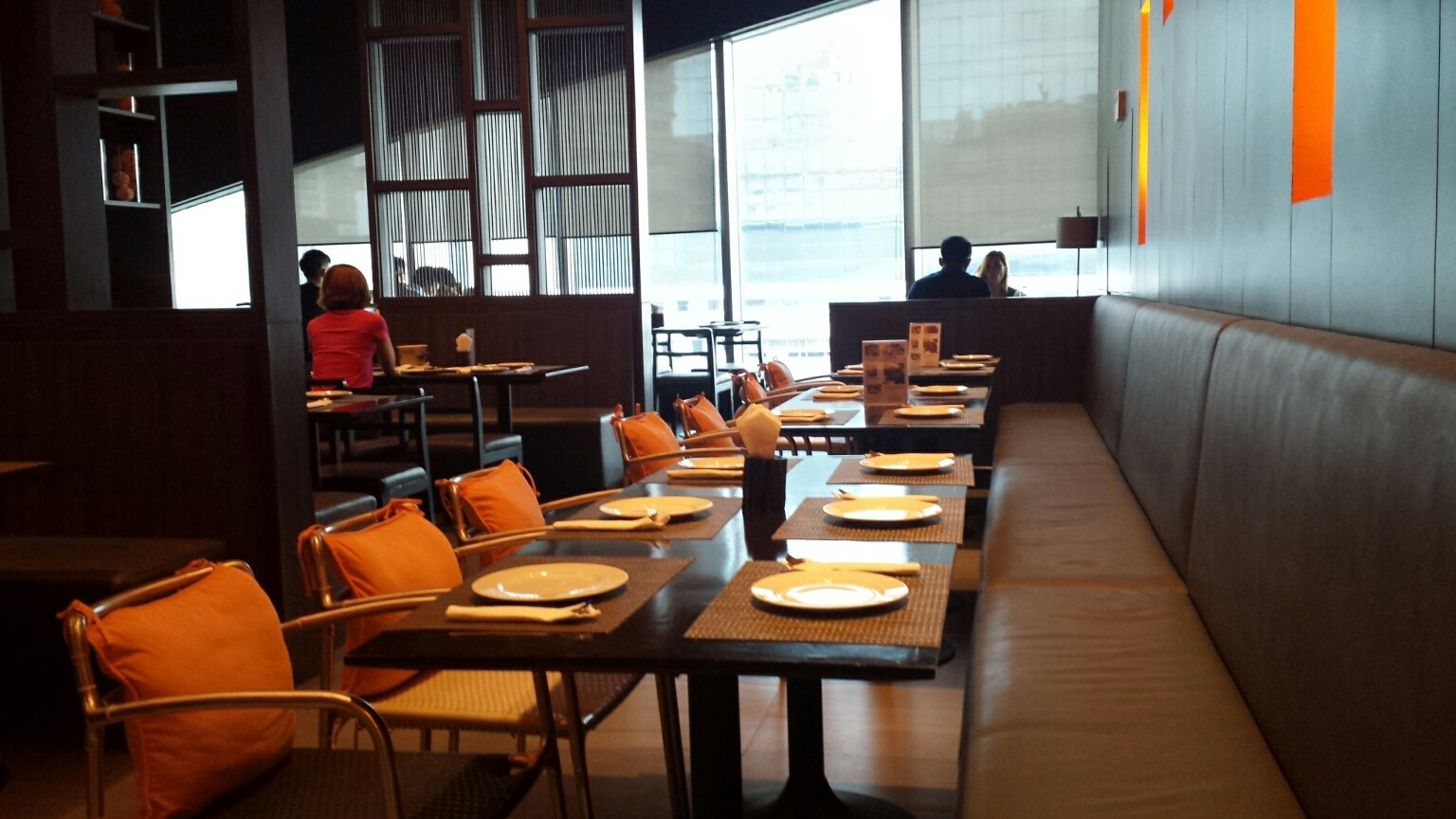 Bangkok WOW: PHAN KHOM THAI CUISINE @ CENTRAL MALL (PHRA RAM 9 MRT STATION)