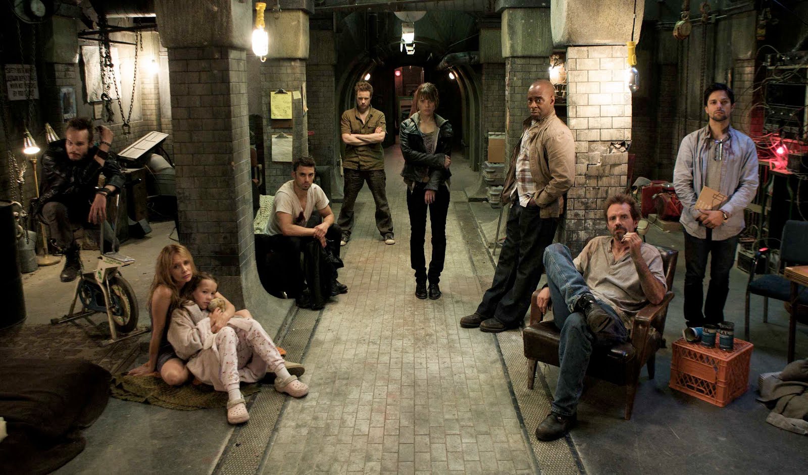 The CineFiles: THE DIVIDE (2011)