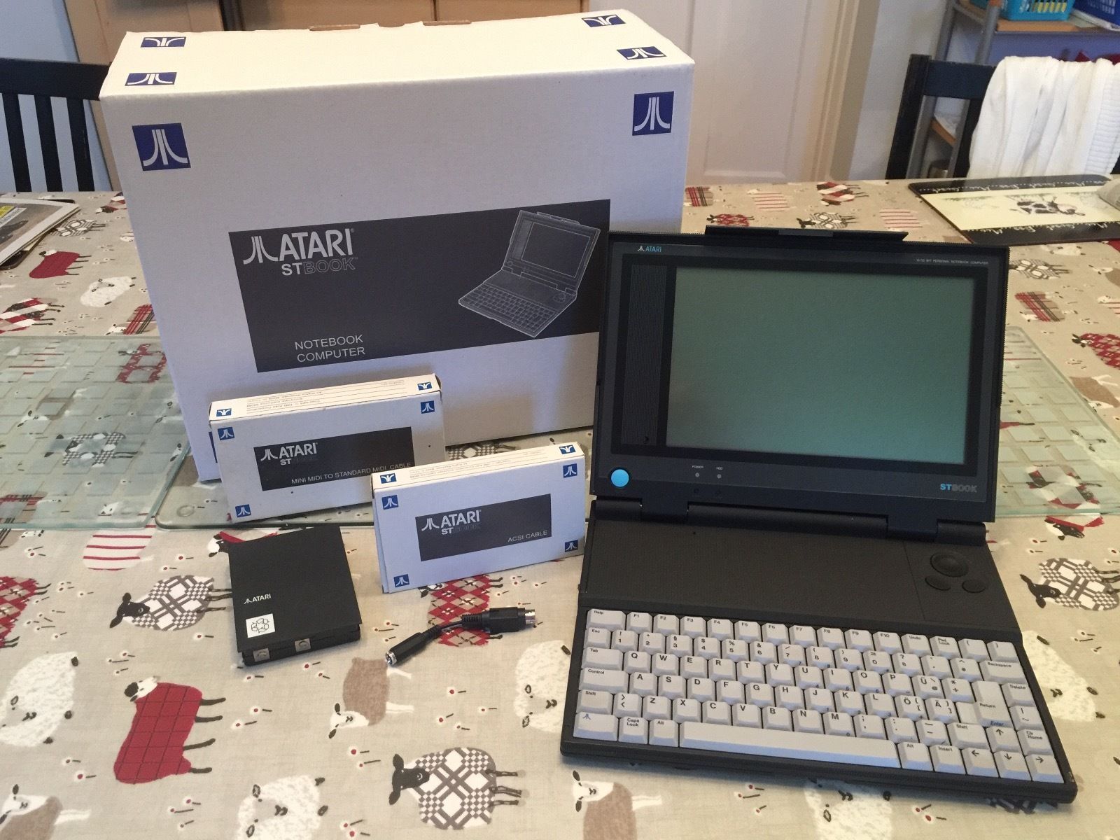 Retro Treasures: The Atari ST Book a.k.a. the STBook