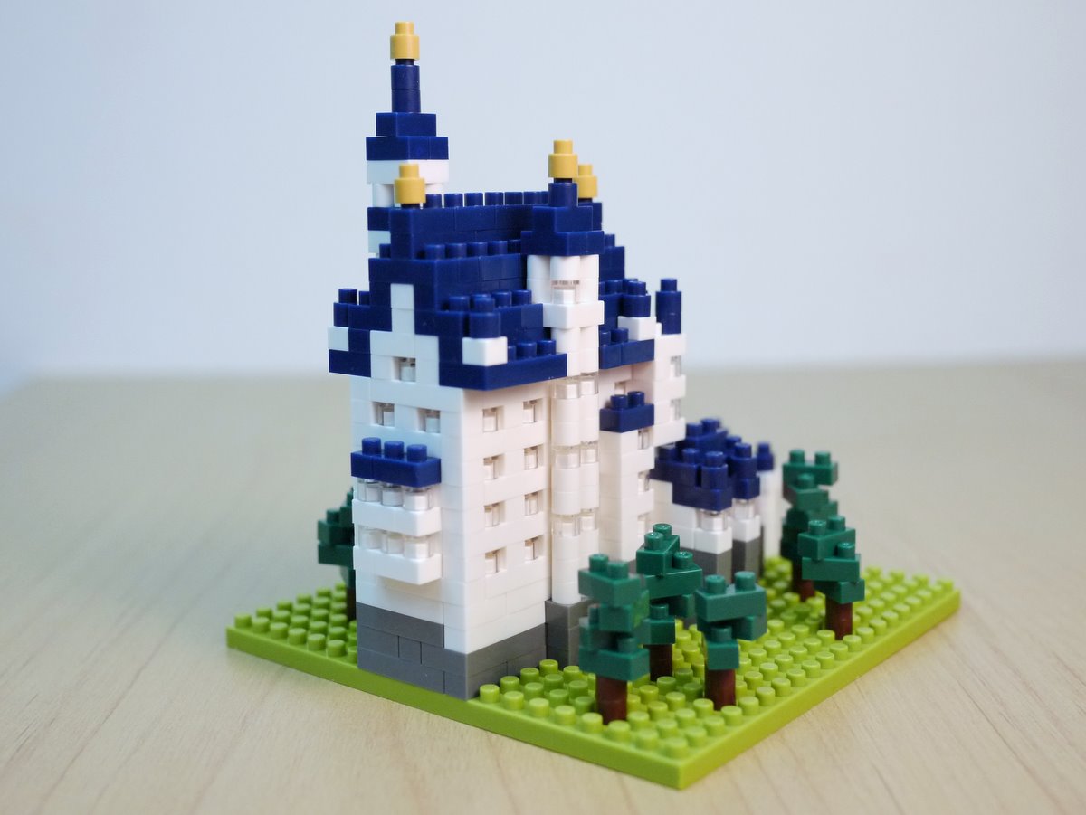 Christopher Tan: nanoblock Neuschwanstein Castle (Schloss ...