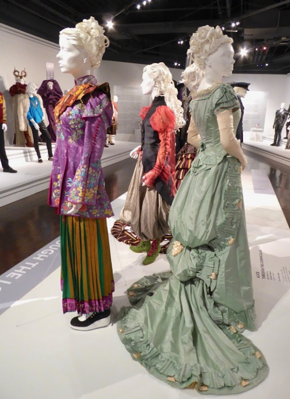 Hollywood Movie Costumes and Props: Alice Through the Looking Glass ...