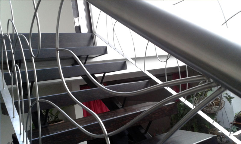 Grada en madera de chonta ~ EL MODELO