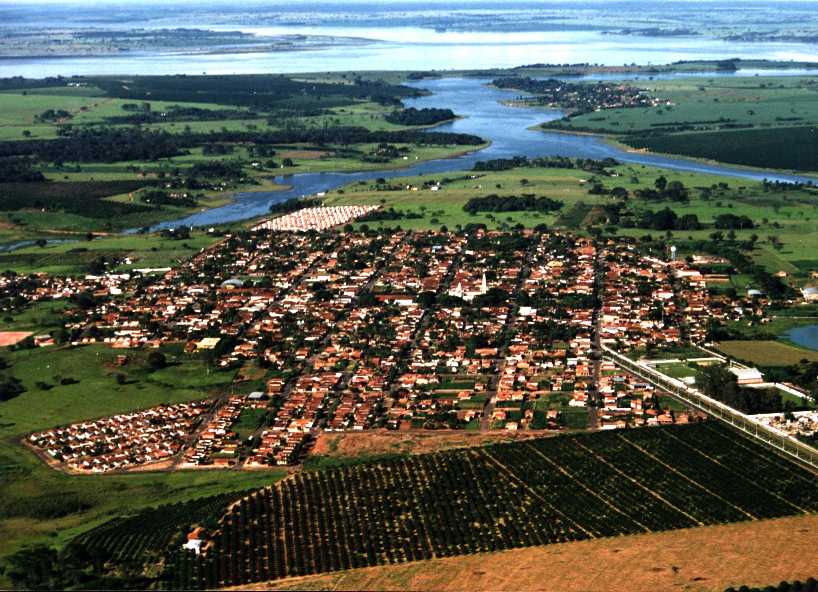 Guaraci divisa com Minas: Pequena História de Guaraci-SP, cidade Sol
