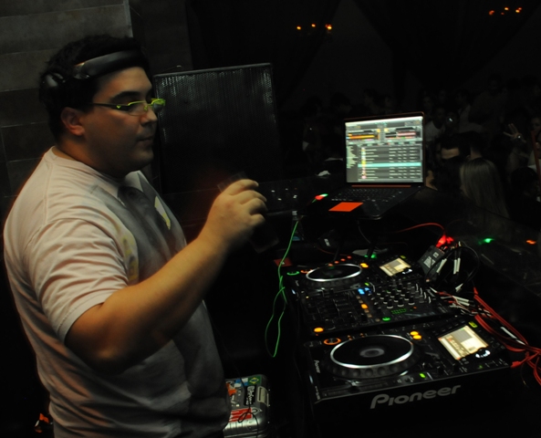 REVISTA ESTREIA : GOIÂNIA: ANDRÉ MARQUES AGITA SEDNA LOUNGE NESTE ...