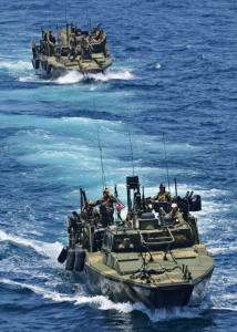 Hla Oo's Blog: Iran Captures 2 US Naval Gunboats & 10 Sailors