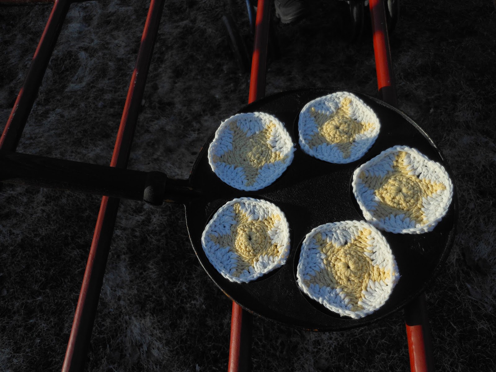 Sirpukan solmuissa: Virkatut puhdistuslaput