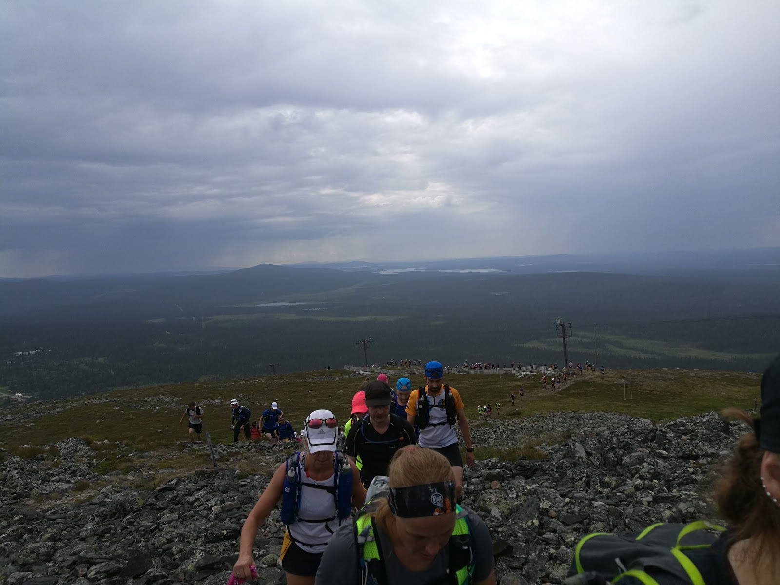 Ukkonen tunturissa — Luontoloinen