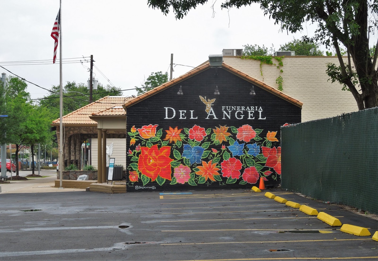Houston in Pics: New Mural at Del Angel Funeral Home (itself re-branded