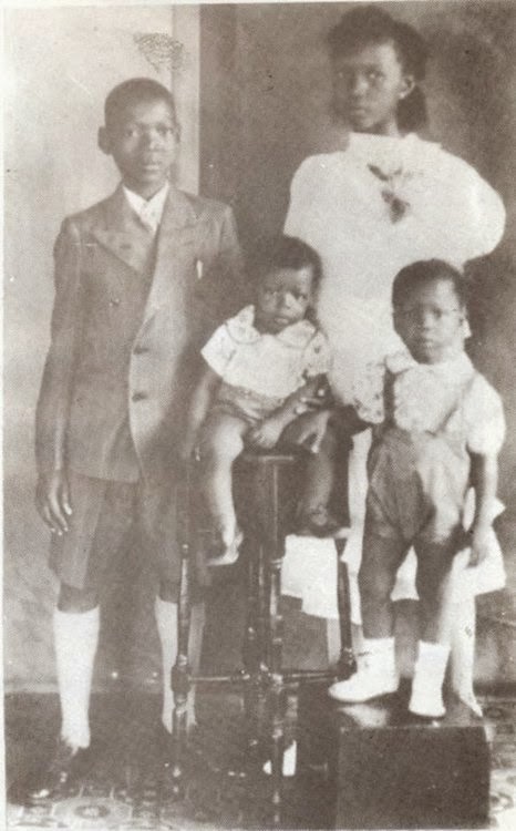 The Ransome-Kuti family children (L-R) Olikoye, Beko, Dolupo and Fela ...