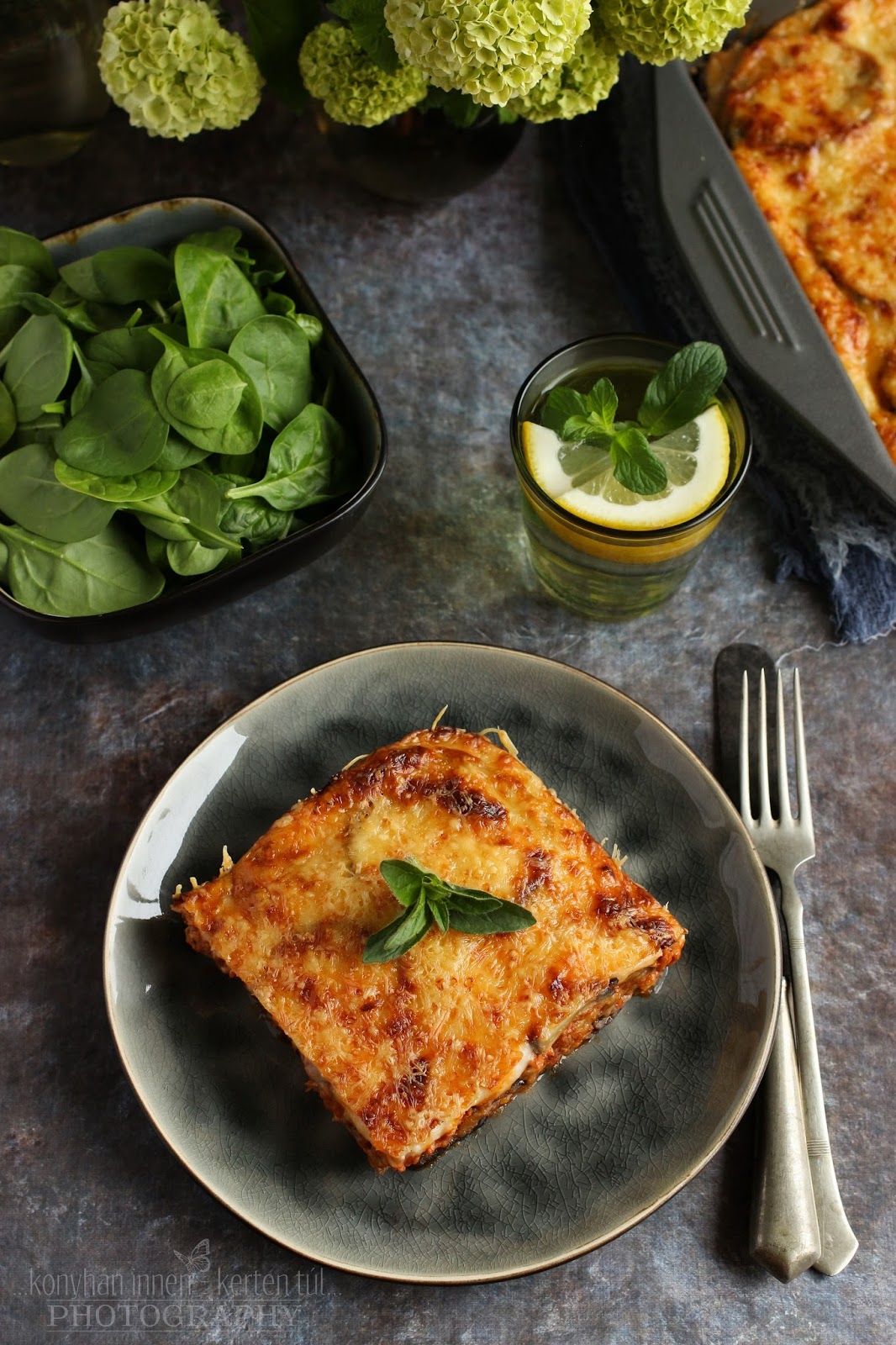 ...konyhán innen - kerten túl...: Muszaka