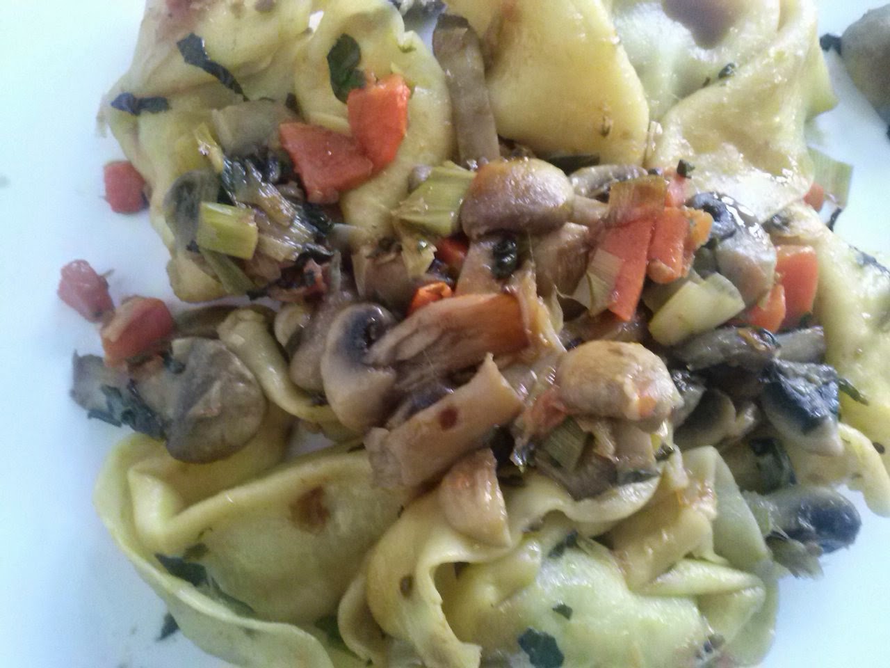 GOOD MORNING ART WORLD: 10 FORMAS DIFERENTES DE COMER PASTA Good ...