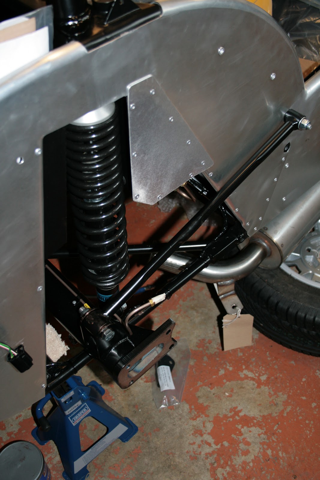 Caterham 7 Build Diary: Rear suspension – 12th March 2011