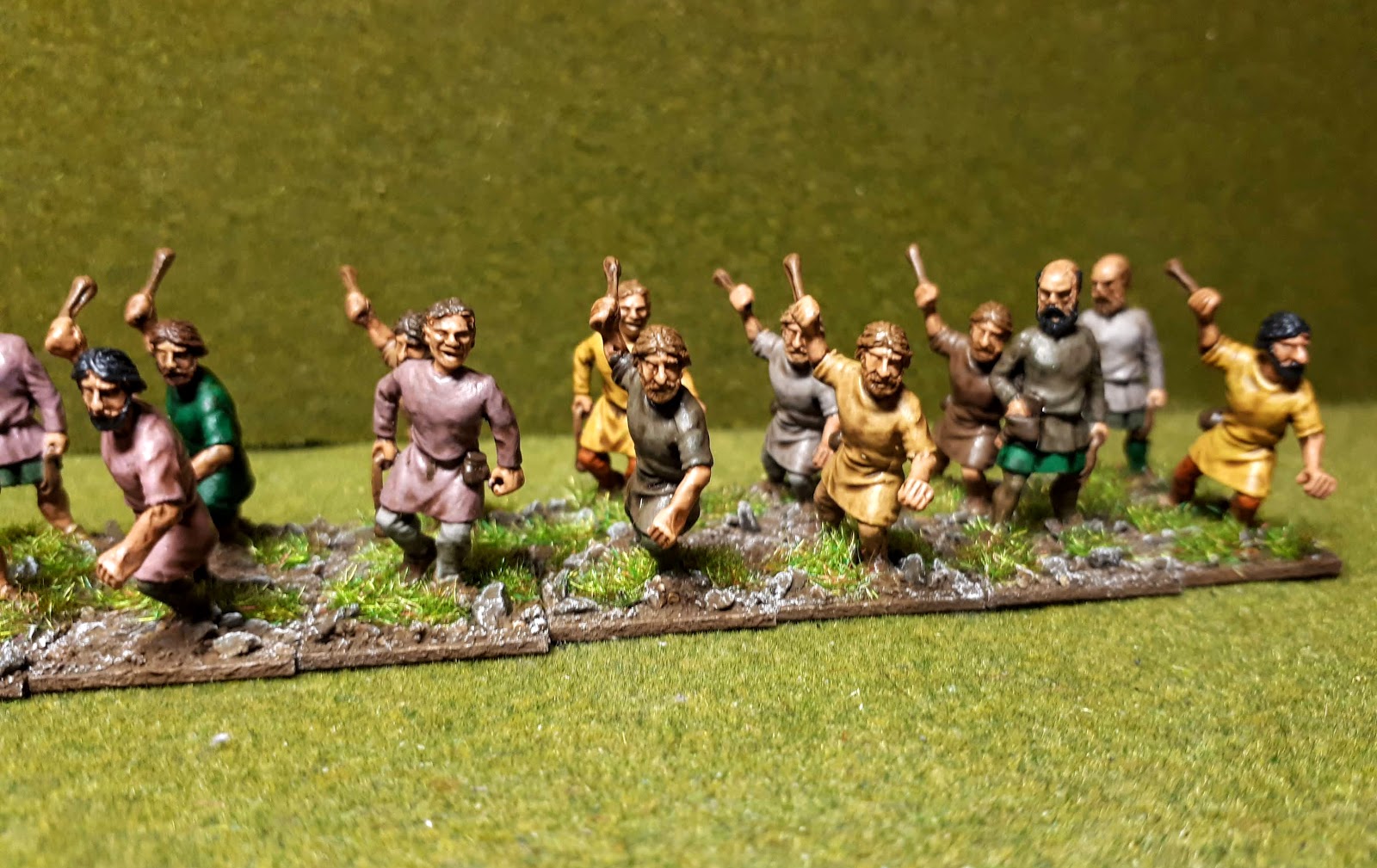 Don't Throw a 1: AHPC9 25mm Medieval London Slingers