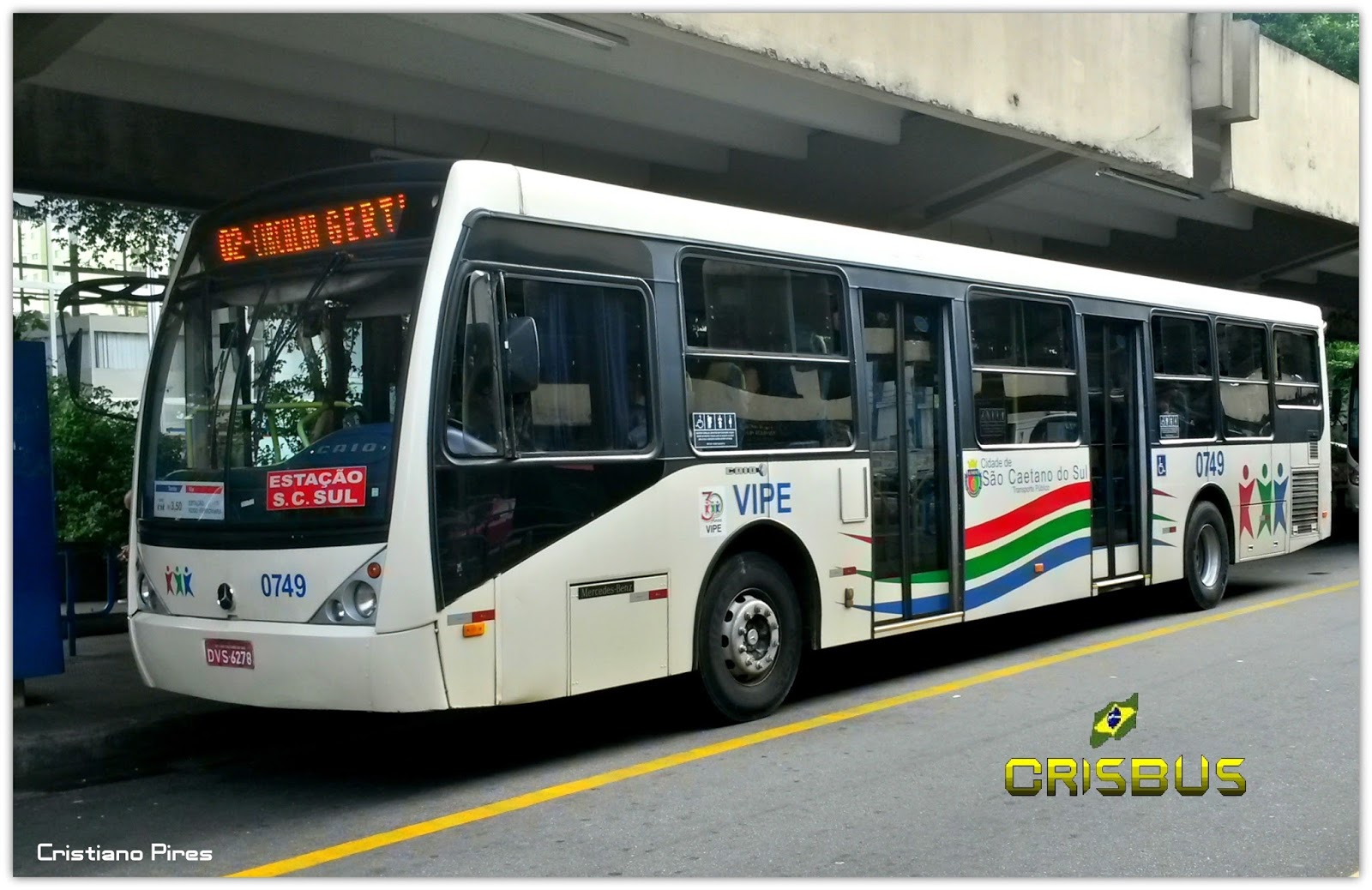 CRISBUS : 0749 VIPE - Caio Millennium II - Mercedes Benz O500M