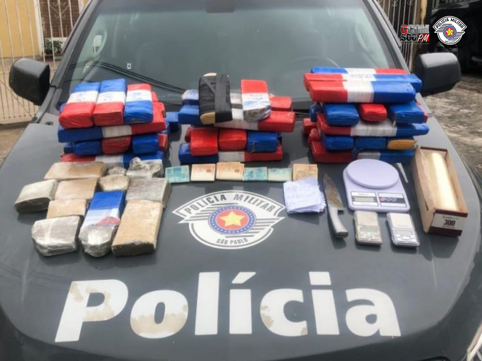 3° Baep Prende Traficante Que Guardava Grande Quantidade De Drogas Em
