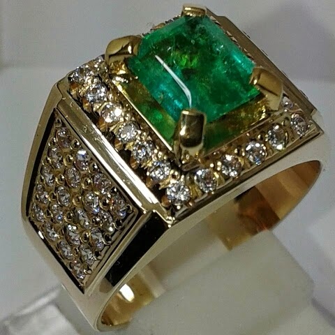 Retakan Menyerupai Serabut Pada Batu Zamrud Asli | Koleksi Batu Cincin