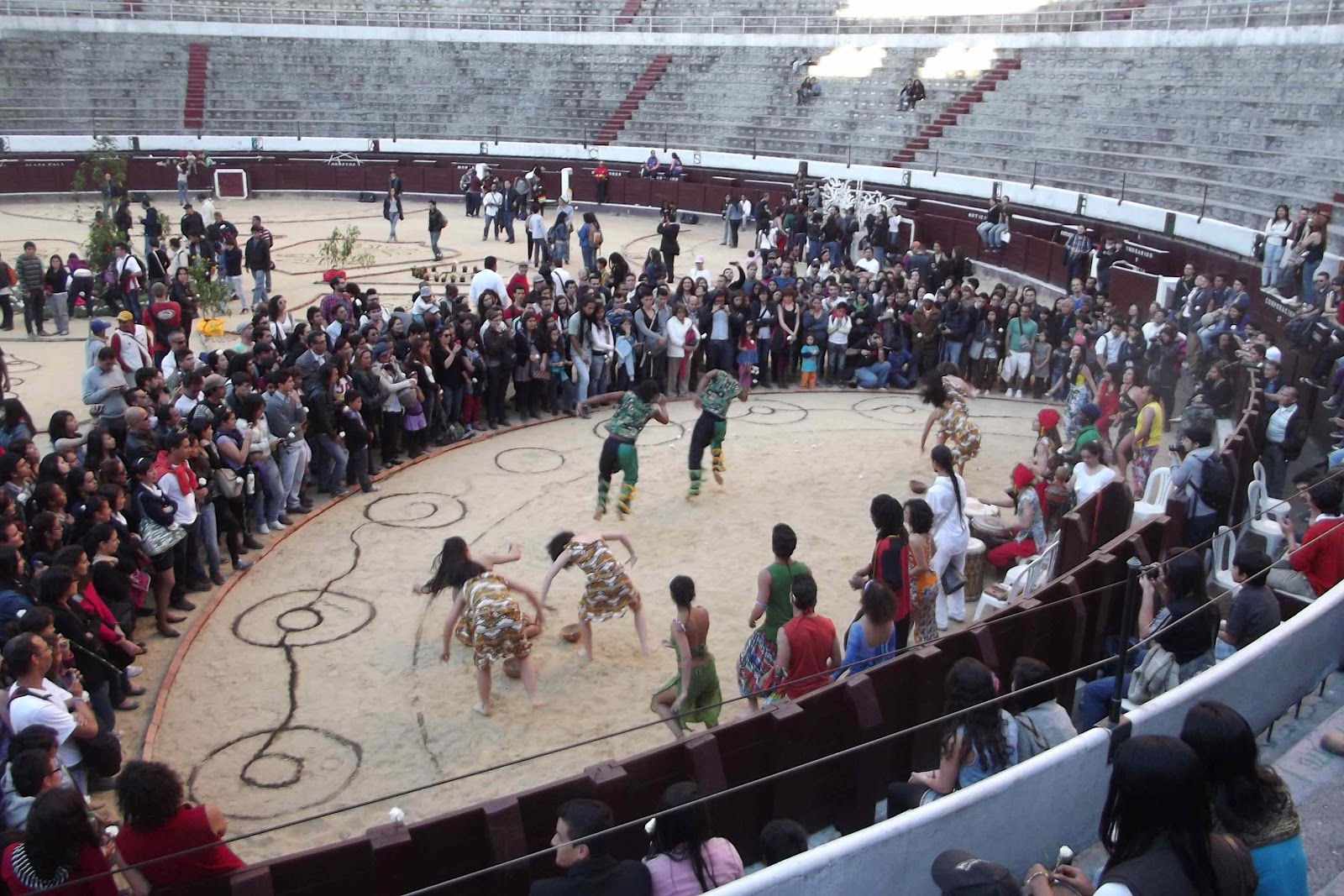 Mike's Bogota Blog: A New Beginning for the Bullfighting Stadium?