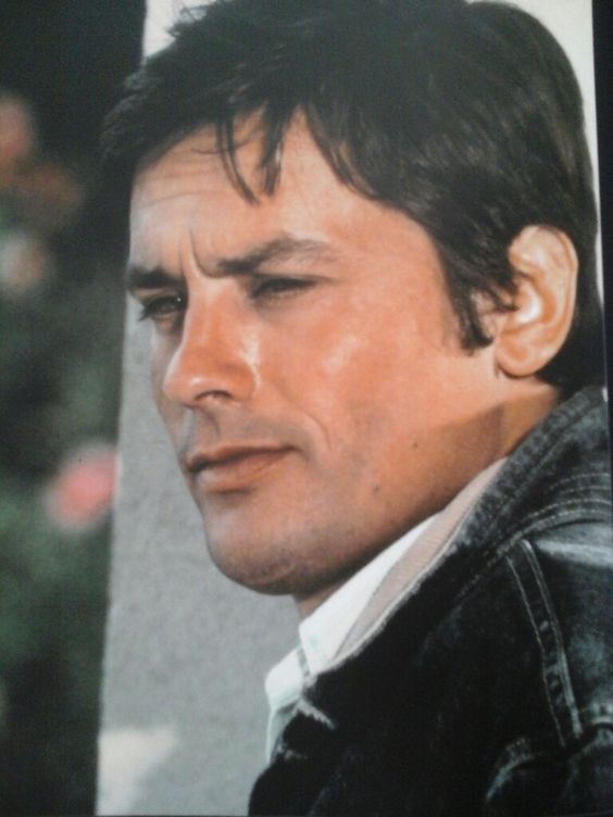 ALAIN DELON: PERFIL PERFECTO. PROFIL PARFAIT