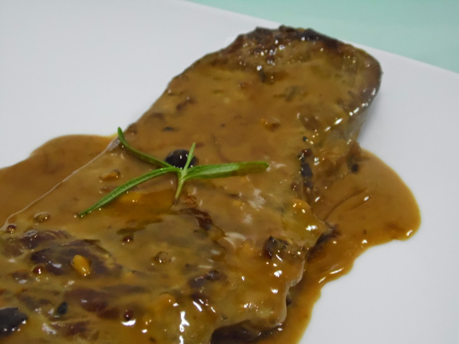 Rota dos Paladares: Bife de vaca com molho de mostarda e pimenta