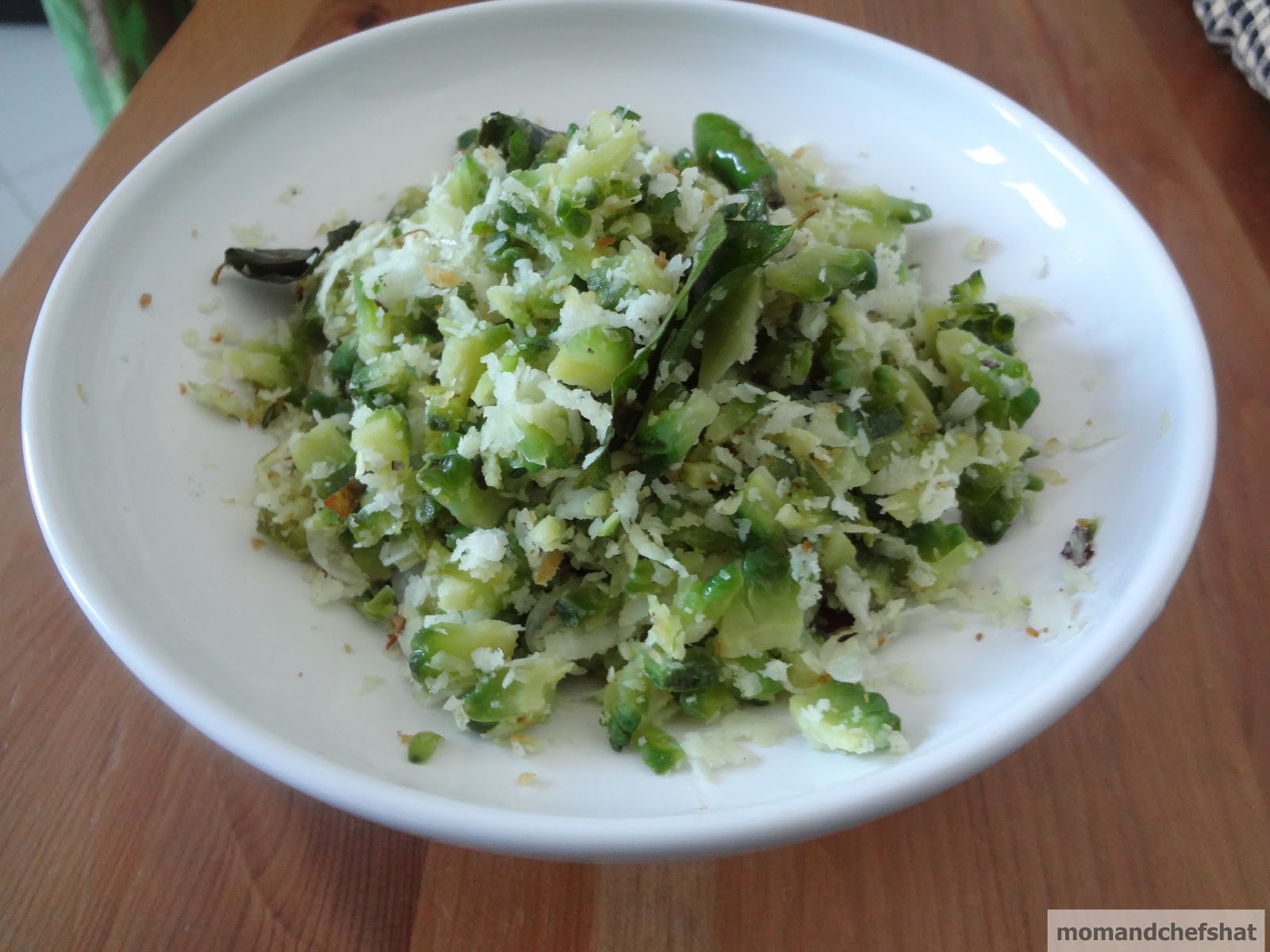 Cooking in mommy's shoes: Pavakka thoran/bittergourd coconut stir fry
