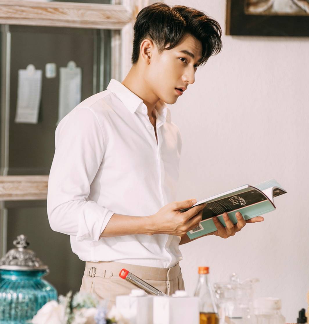 This Guy's World: Isaac Phạm Lưu Tuấn Tài by Huỳnh Trí Nghĩa