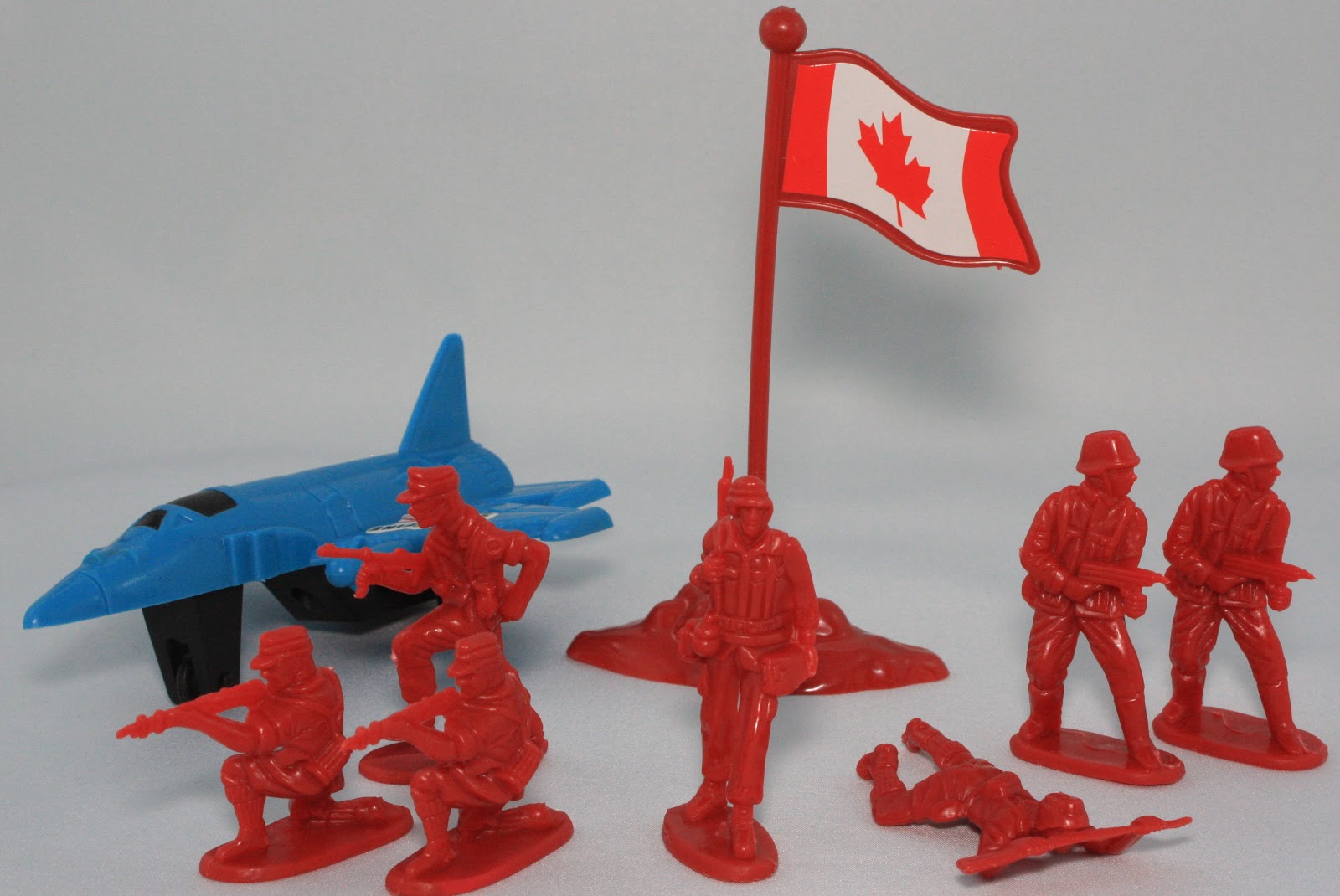 The Plastic Eyeball - A Toy Blog: Here Come The Canadians!