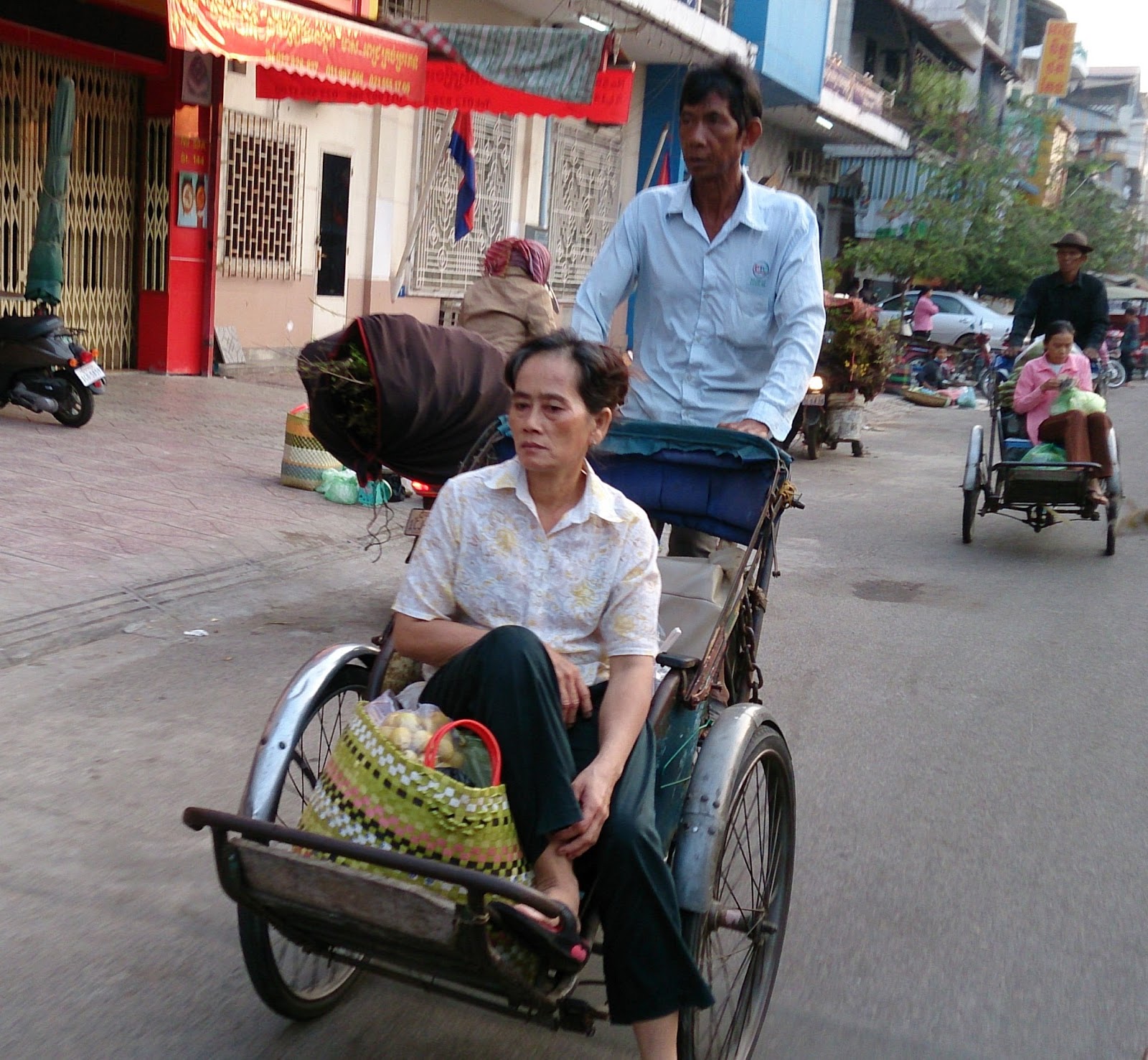 Rambler of Cambodia: Siem Reap-Tonle Sap Lake Tour, Masjid Ar-Rafee’ah Tonle Sap, Muslim Family ...