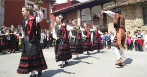 Dusapi. Visitas Guiadas: Danza del Corri-Corri
