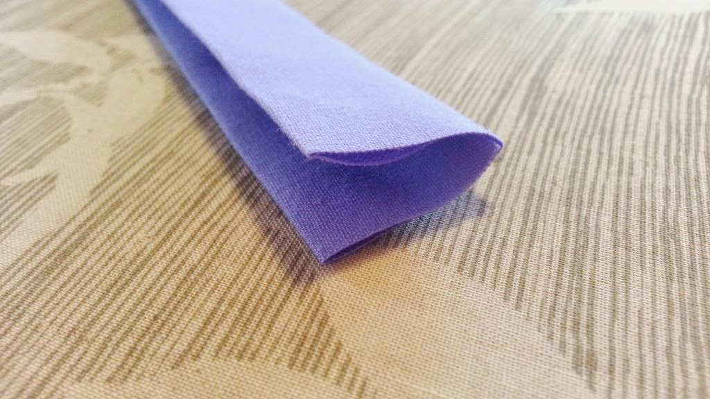 Sweet Bee Buzzings: Quick and Easy Lanyard Tutorial