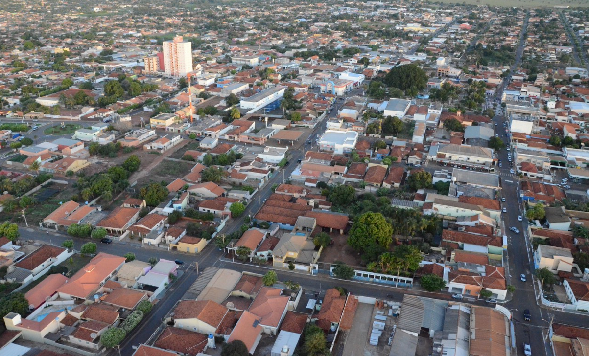 Paranaíba, MS: Com obras, festa e presença do governador cidade faz 158 ...