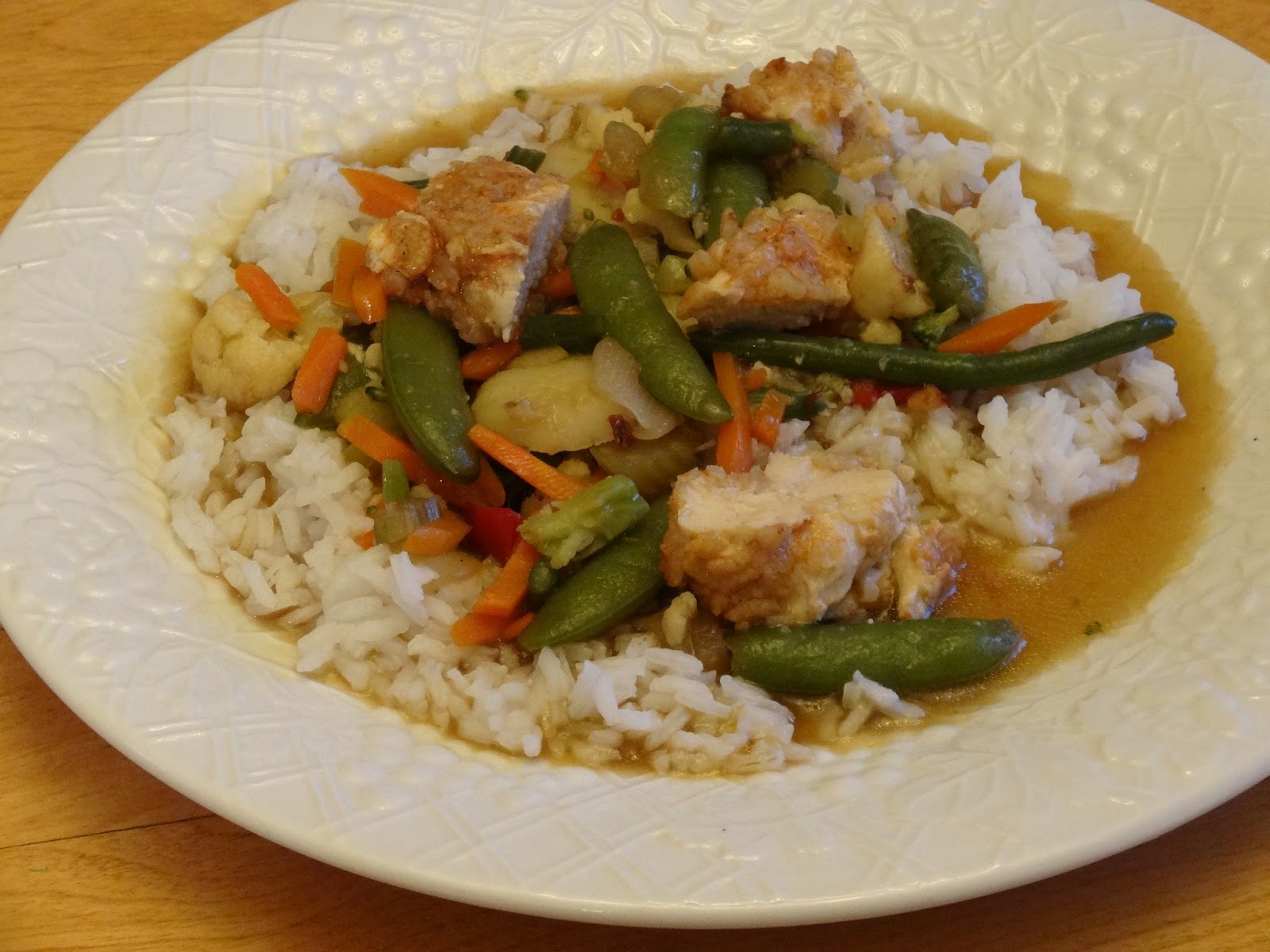 Applelicious: Chicken Chow Mein with Rice