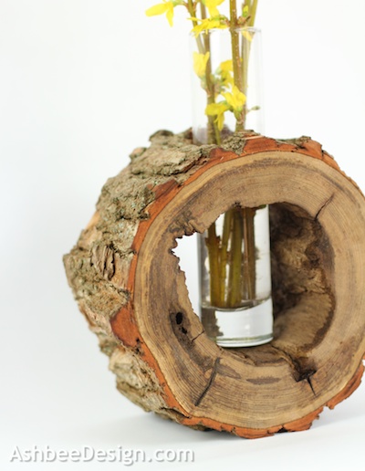 Ashbee Design: DIY Log Slice Vase with Spring Flowers