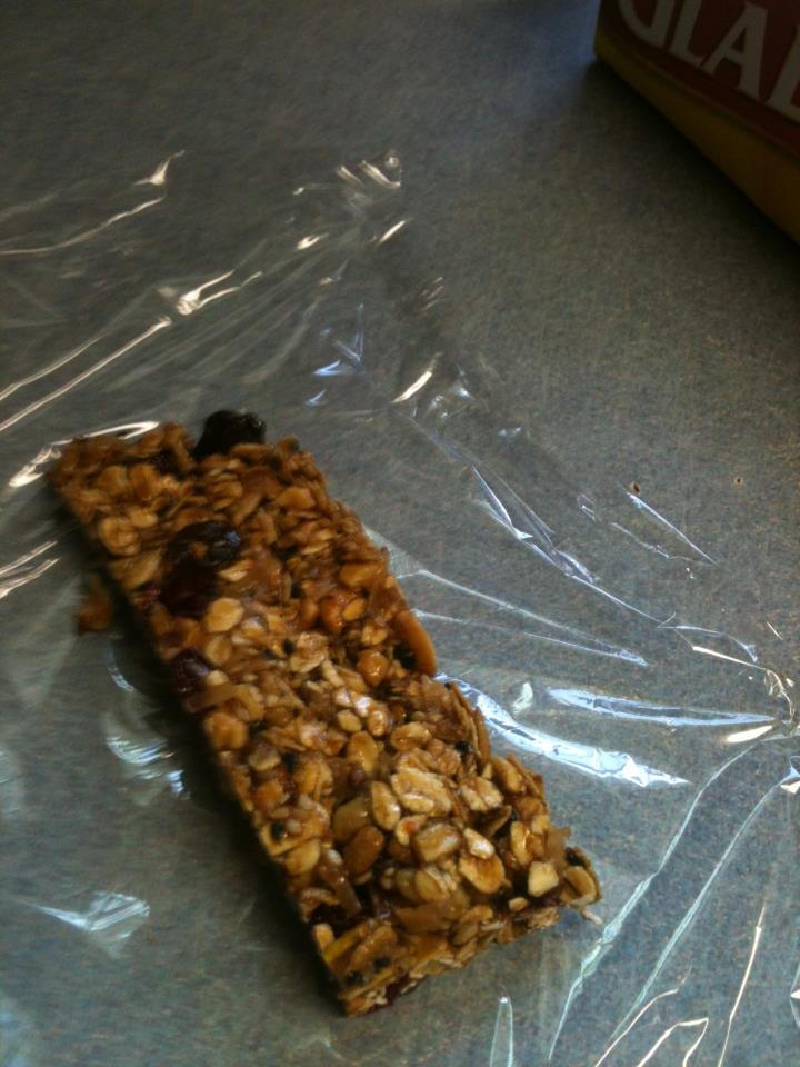 Dragon Woman's Kitchen: Build your own granola bars...