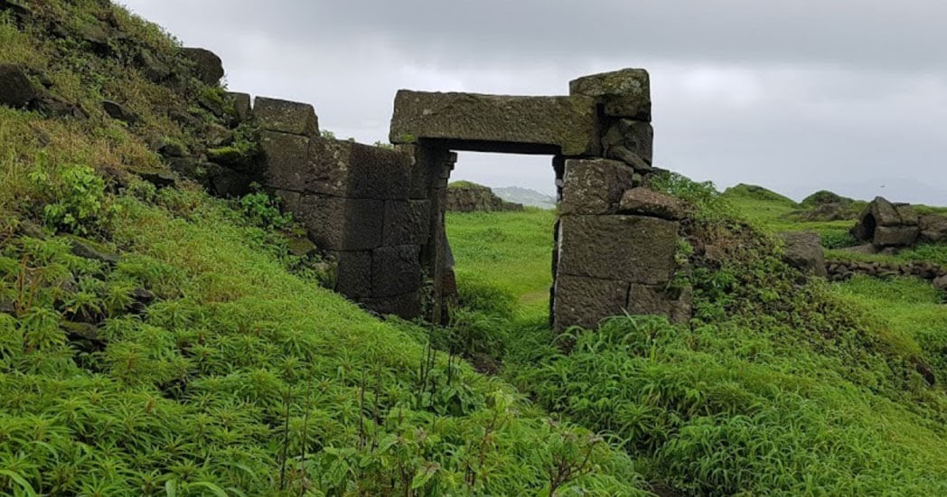 माणिकगड किल्ला