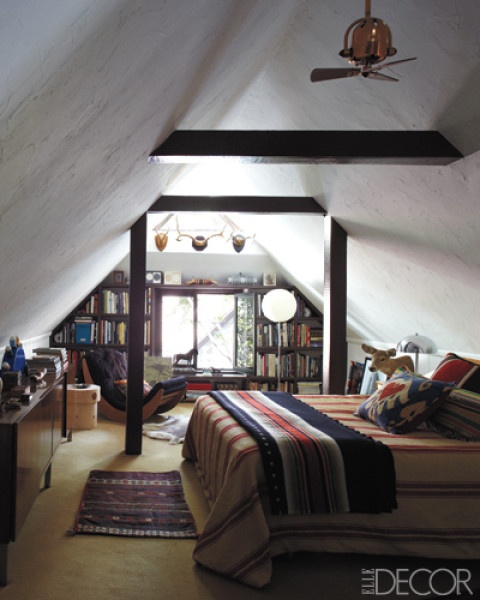 La Maison Boheme: Bedroom with a Pitched Roof