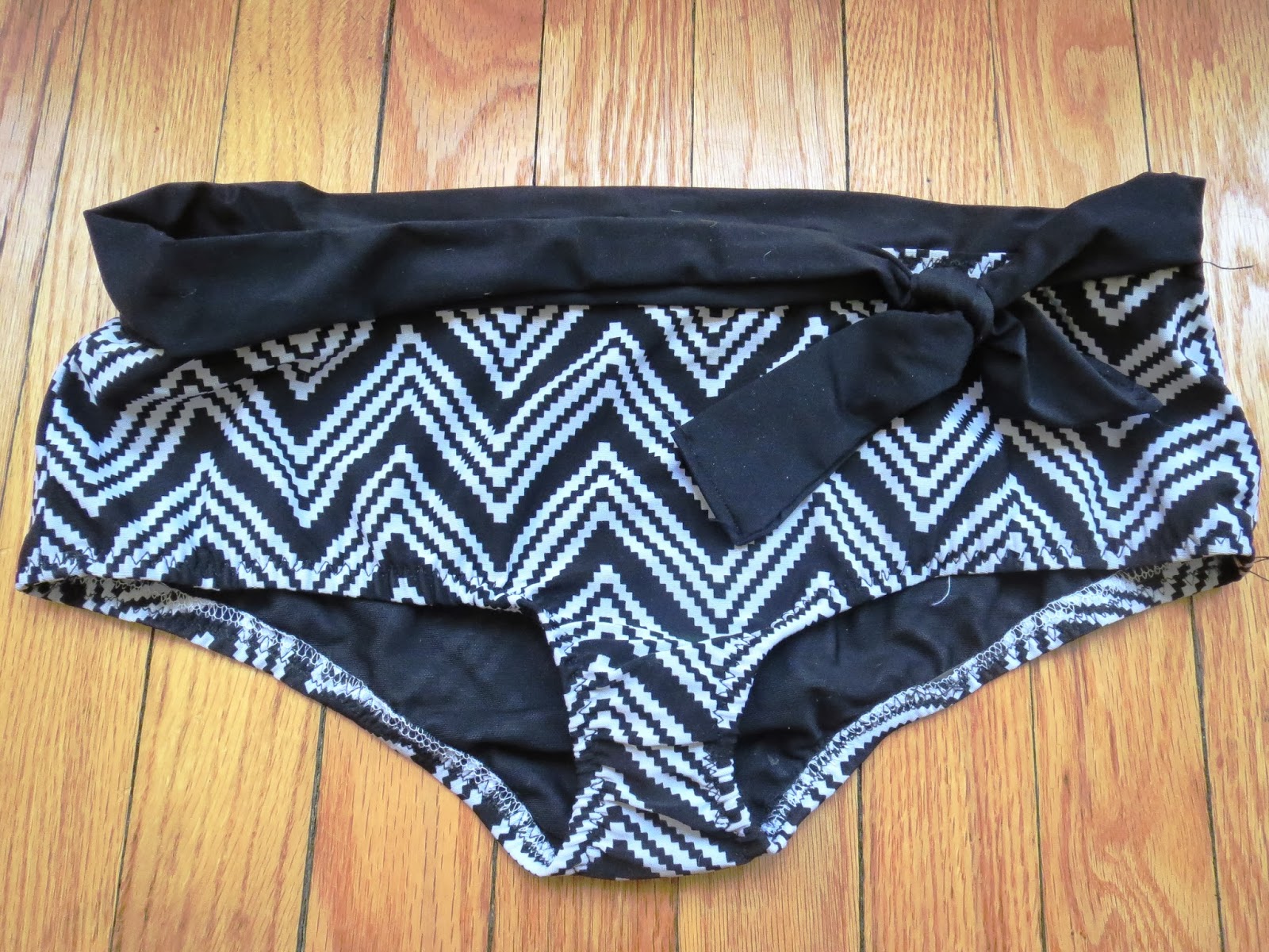 Becky and the Beanstalk: DIY: Sewing a Swimsuit