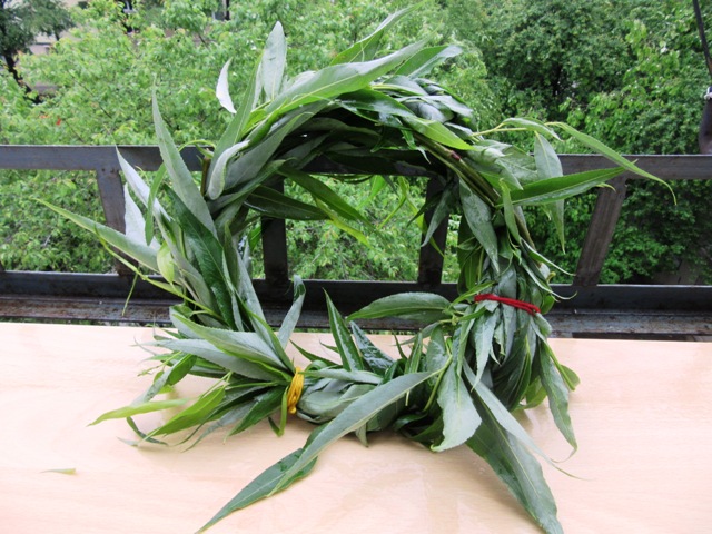 Natural e mai bine: Coroniţă din salcie