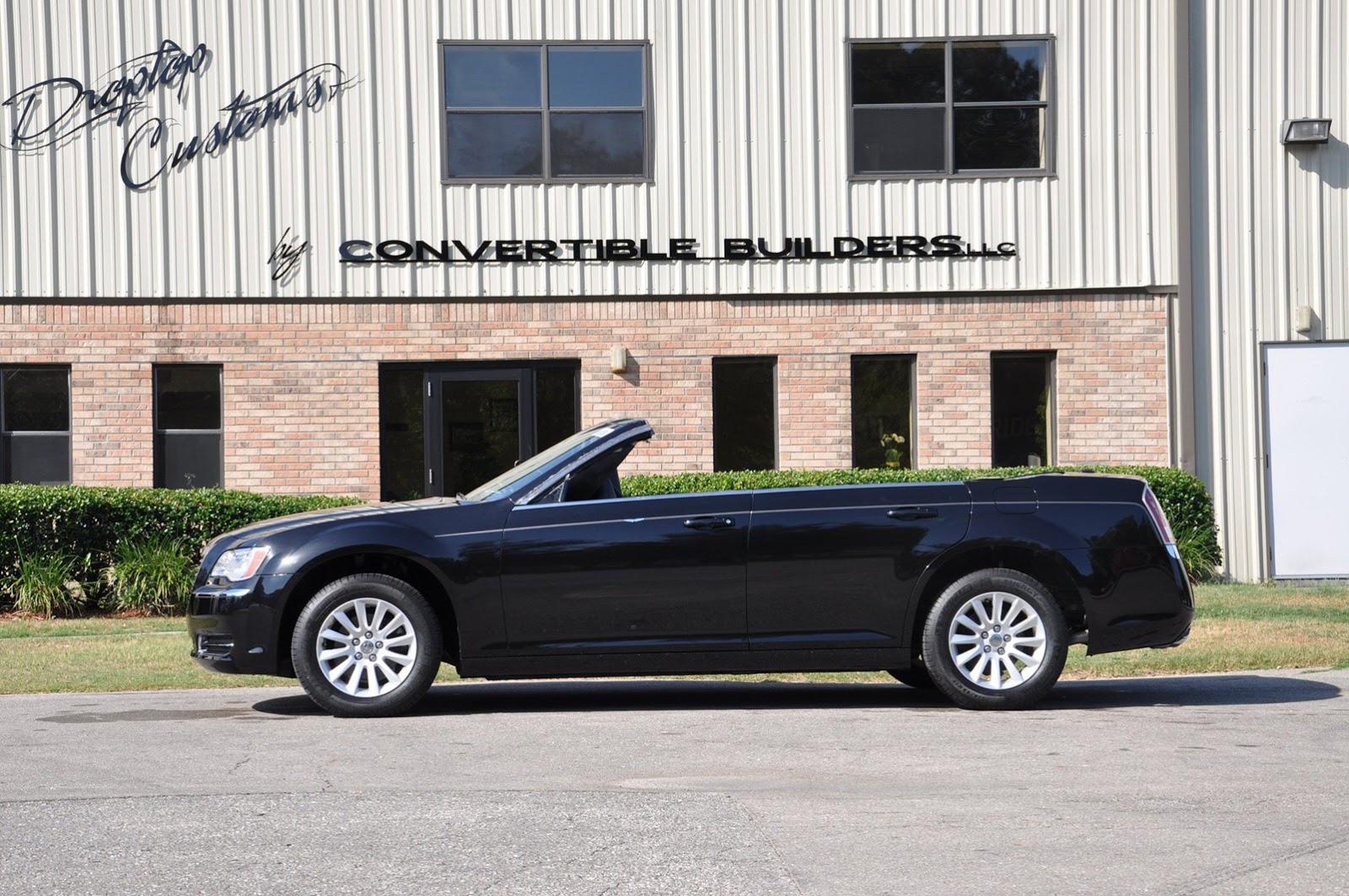 Drop Top Customs décapsule les Chrysler 300 et Dodge Charger