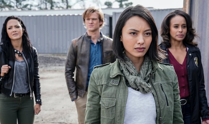 MacGyver - Episode 3.15 - K9 + Smugglers + New Recruit - Promo, Sneak ...