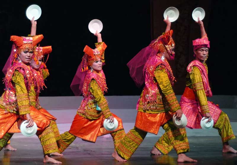 Sejarah Asal Tari Piring Minangkabau | Web Sejarah