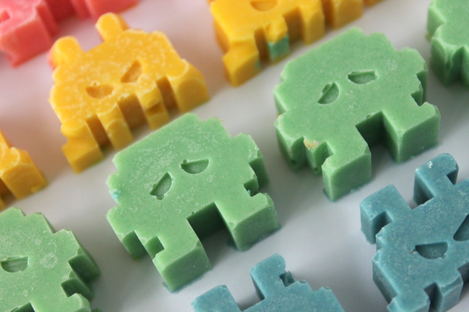 Wrapped Up In Rainbows: October 2012