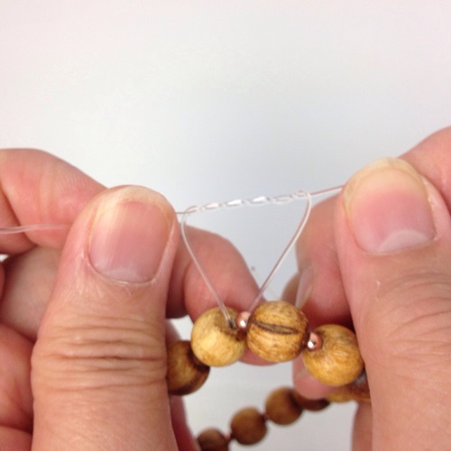 Easy Mala Bracelet Tutorial using Palo Santo Beads / The Beading Gem