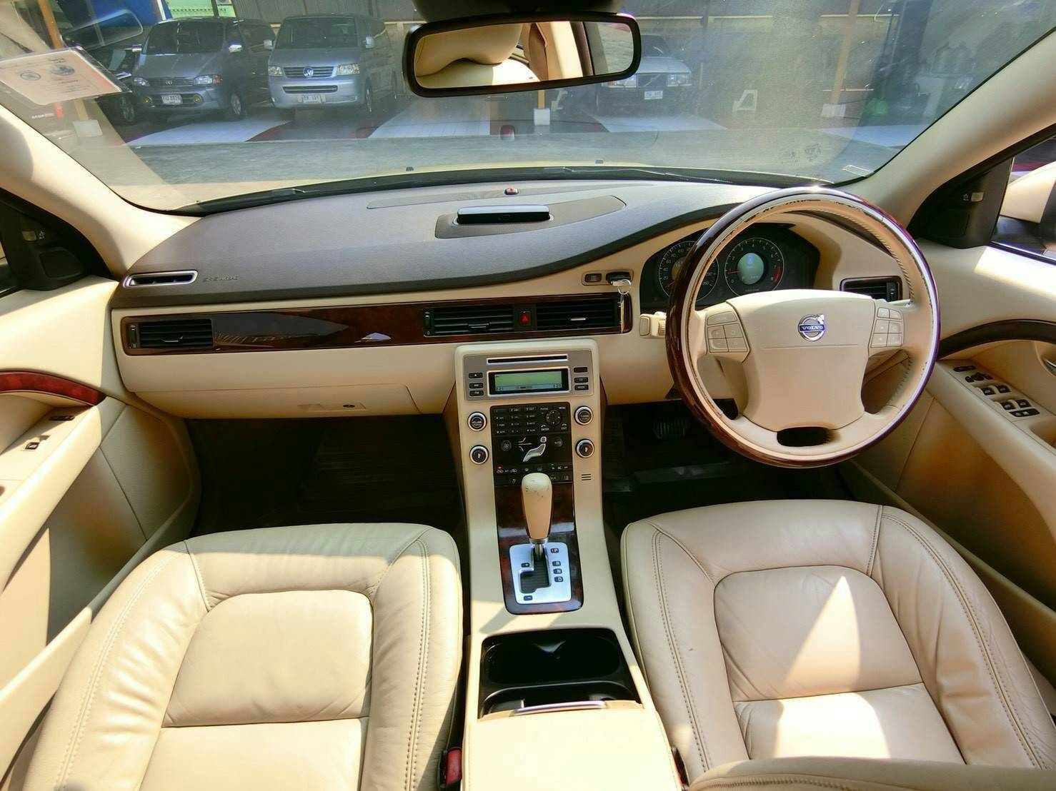 VOLVO 2010S 80 2.5 FT A/T รหัส 2B5-105 ราคา 500,000 บาท - รถยนต์มือสอง ...